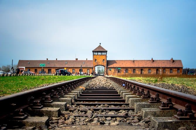 Auschwitz-Birkenau and Wieliczka Salt Mine Tour in Krakow (2026 ...